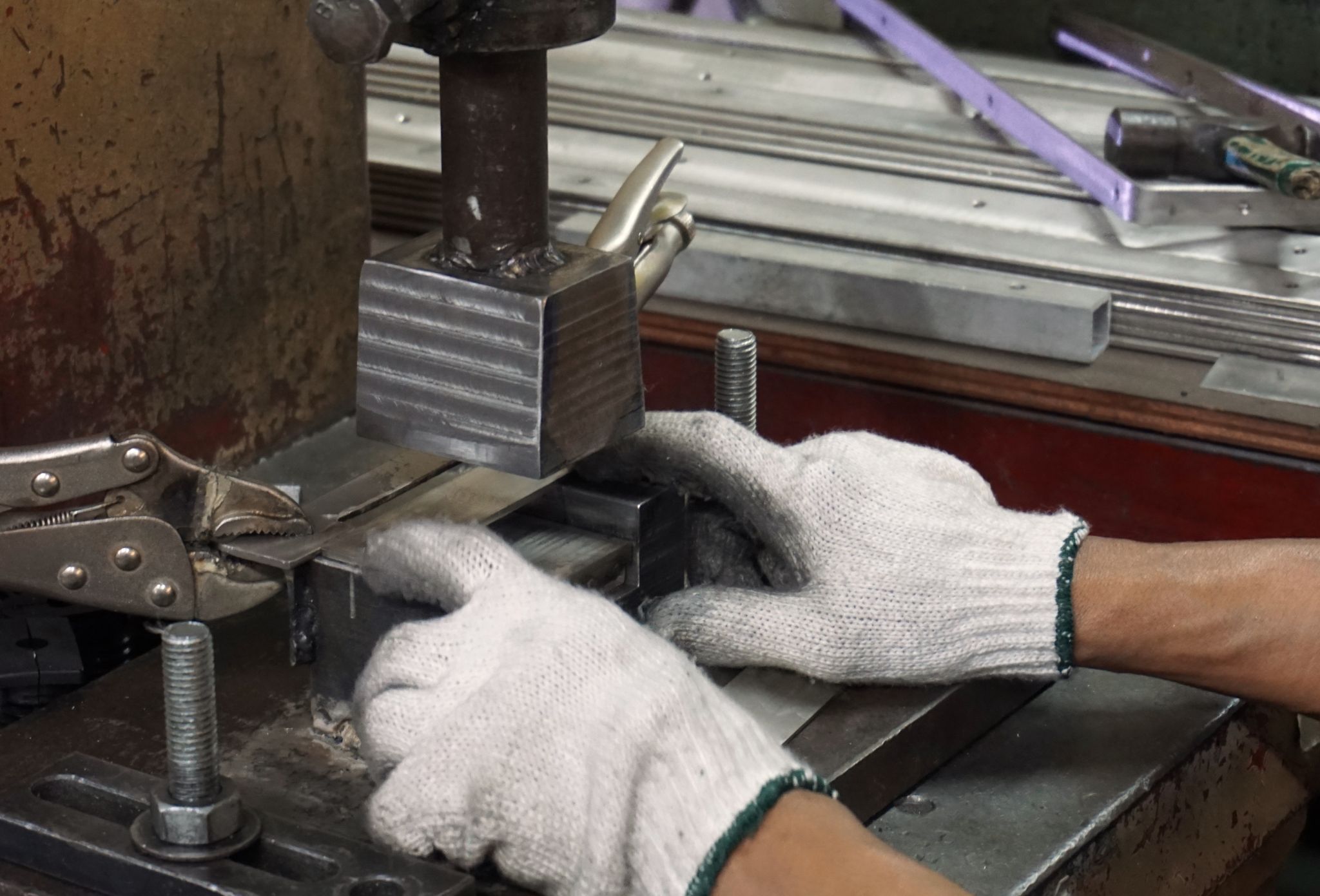 ¿Cómo se hace el estampado de metales? - Bericht